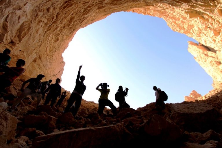 Trip to Heet Cave – Saudi Arabia Tours