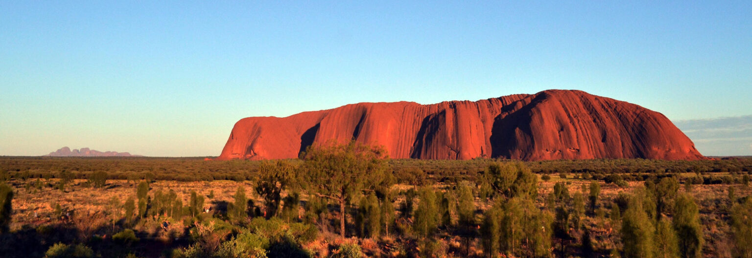 Customized Australian Experience: Exploring Uluru, Lizard Island, and ...